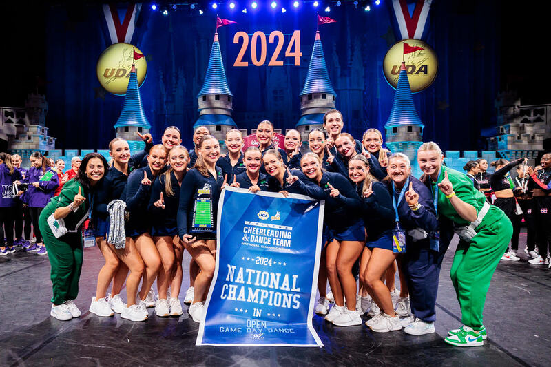 Endicott College: Endicott College Dance Team Nationals Send Off ...